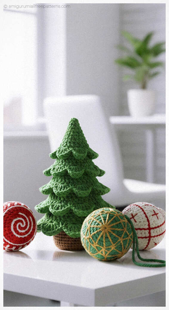 Christmas Ornaments Amigurumi – Free Crochet Pattern Set